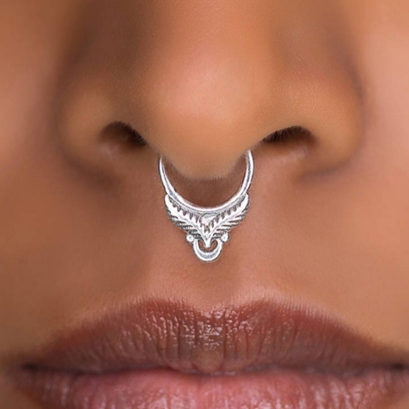 Hot Topic | Jewelry | Silver Septum Ring | Poshmark